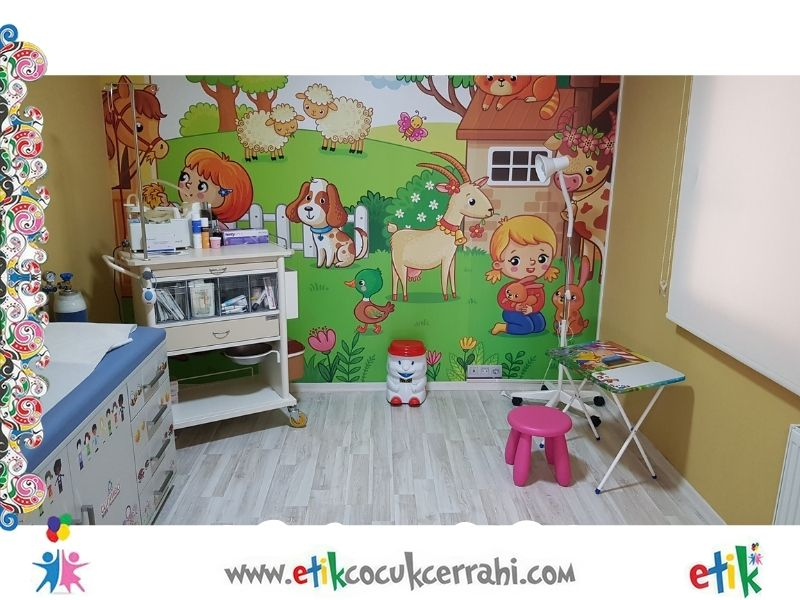 Muayene Odası - Çocuk Cerrahisi ve Çocuk Ürolojisi Kliniği